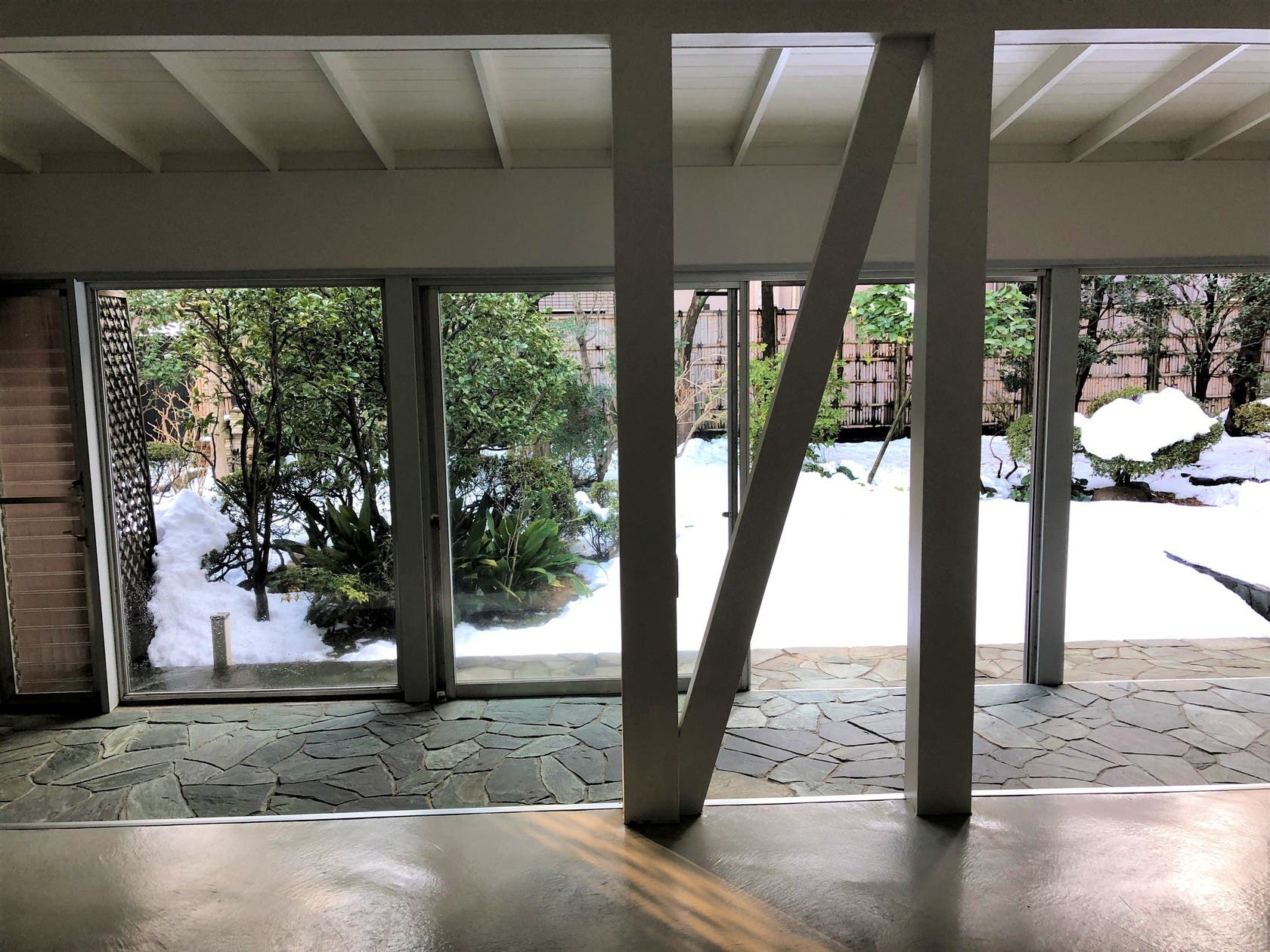 代官山駅徒歩１分　アパレル・ジュエリー等の展示会、庭の風情を生かしたロケ利用、コスプレなどにオススメの貸しスペースですの写真19