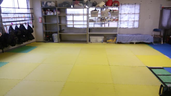 広さ100㎡、天井の高さ2.7m、ドローンも飛ばせます!の写真9