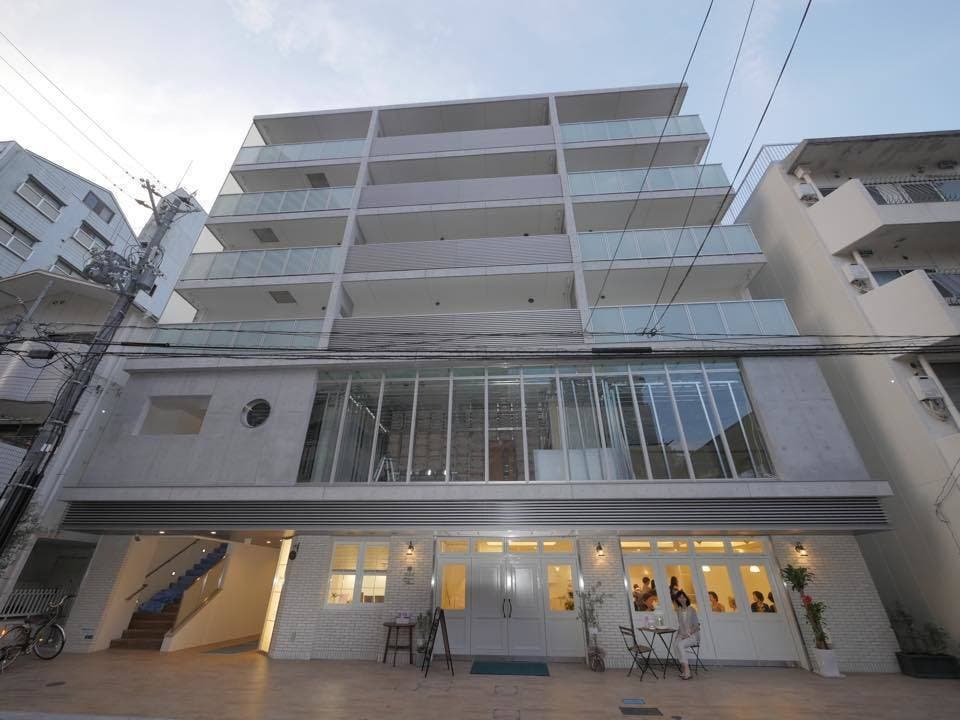 【大阪駅から10分】ヨーロッパ調の真っ白なクッキングスタジオ・広いアイランドキッチン＆豊富な備品が人気！ソレイユ　の写真5