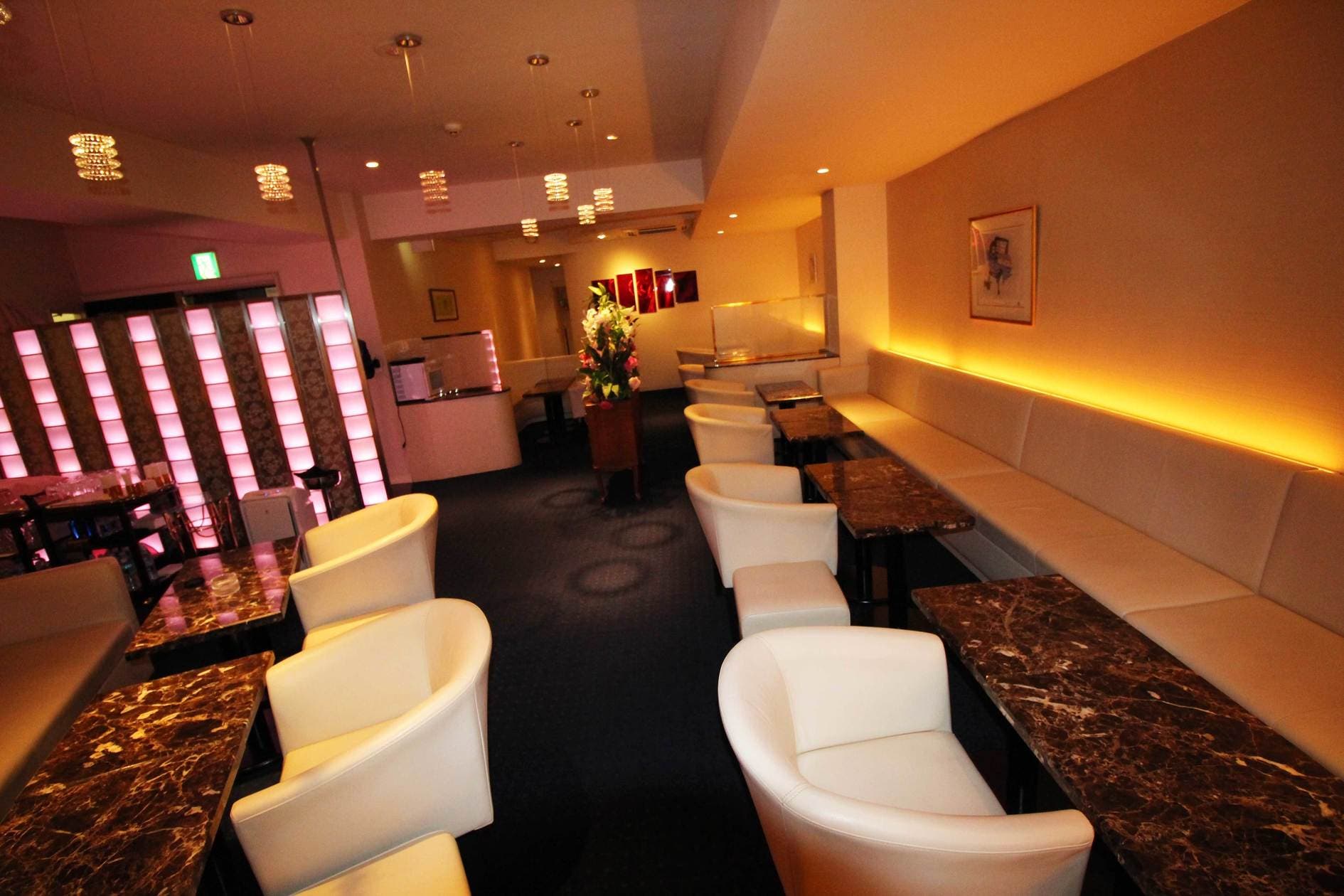 【中央区　銀座駅徒歩2分】50坪の大箱！会員制高級クラブを貸切！！！パーティー・イベント・撮影に最適です！の写真3