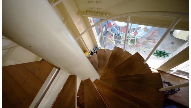 イベント、ライブ、宴会に映画鑑賞会など幅広く使える二階建ての広々カフェスペース🌸 無料駐車場も完備!の写真6