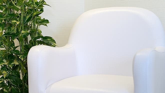 【横浜駅徒歩3分】ネイル専用レンタルサロン「モンレーブ Bブース」卓上ライト・LED & UVライト完備!(貸切ではありません)の写真7