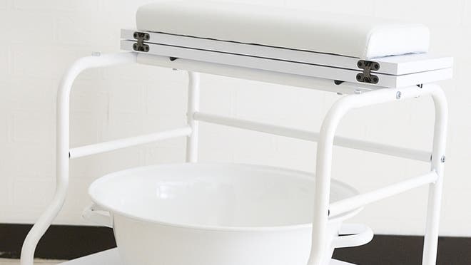 【横浜駅徒歩3分】ネイル専用レンタルサロン「モンレーブ Bブース」卓上ライト・LED & UVライト完備!(貸切ではありません)の写真12