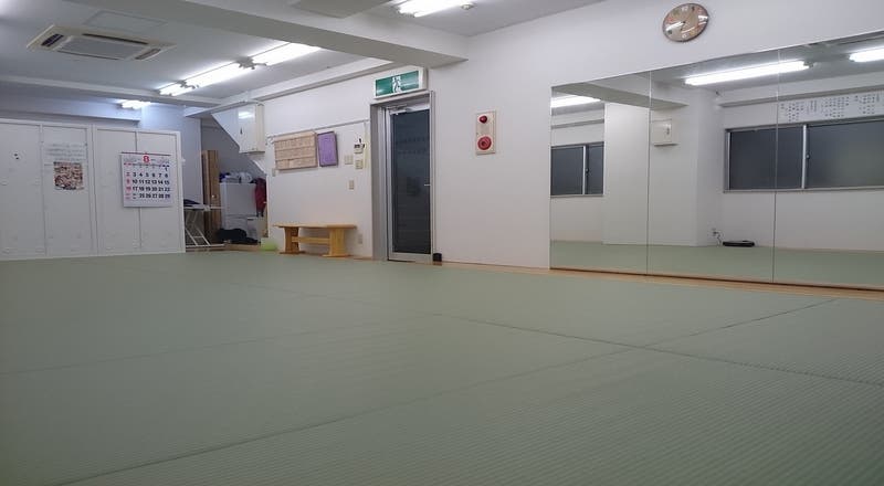 畳だからどんな運動にも安全・快適。合気道、ヨガ、太極拳、ボディワーク他