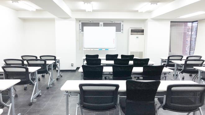 大阪 本町 心斎橋 駅から徒歩4分 駅近 格安 中規模会議室 最大40人着席目安 中規模セミナー会議オフ会など最適なスペースですの写真4