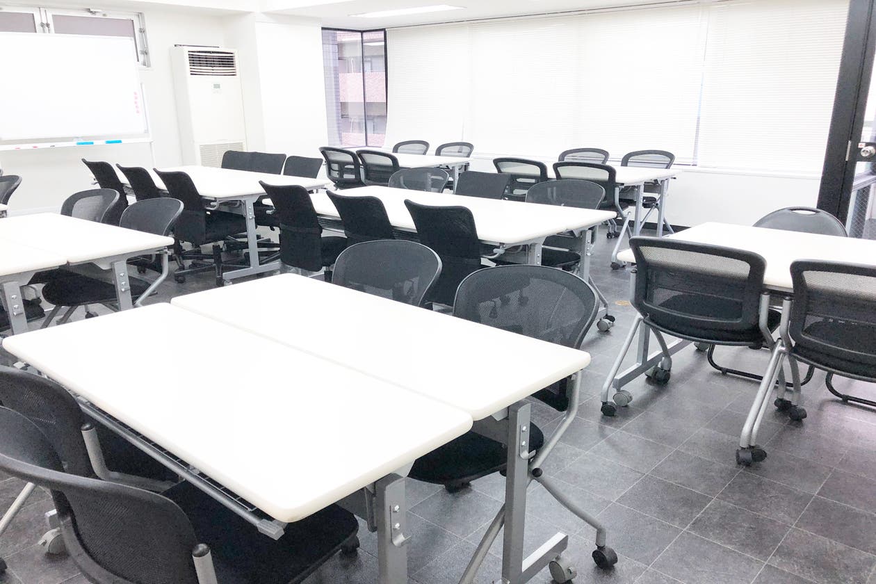 大阪 本町 心斎橋 駅から徒歩4分 駅近 格安 中規模会議室 最大40人着席目安 中規模セミナー会議オフ会など最適なスペースですの写真10