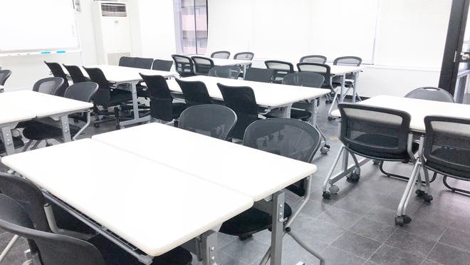 大阪 本町 心斎橋 駅から徒歩4分 駅近 格安 中規模会議室 最大40人着席目安 中規模セミナー会議オフ会など最適なスペースですの写真10