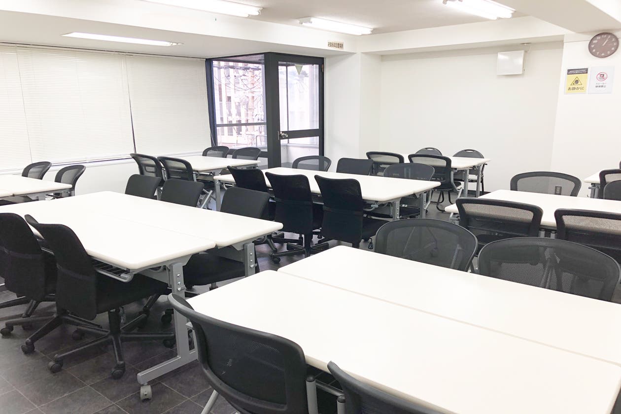 大阪 本町 心斎橋 駅から徒歩4分 駅近 格安 中規模会議室 最大40人着席目安 中規模セミナー会議オフ会など最適なスペースですの写真13