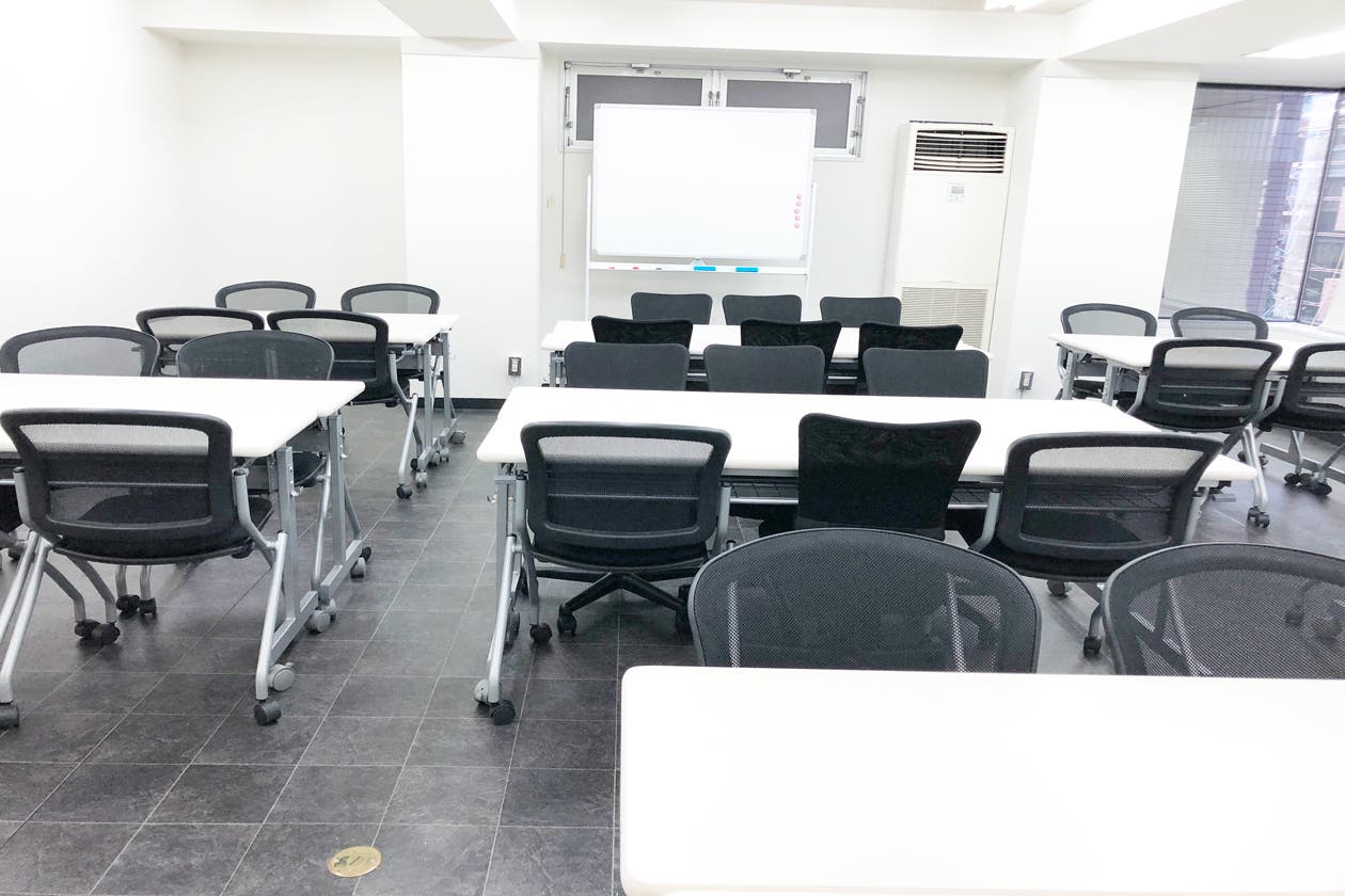 大阪 本町 心斎橋 駅から徒歩4分 駅近 格安 中規模会議室 最大40人着席目安 中規模セミナー会議オフ会など最適なスペースですの写真15