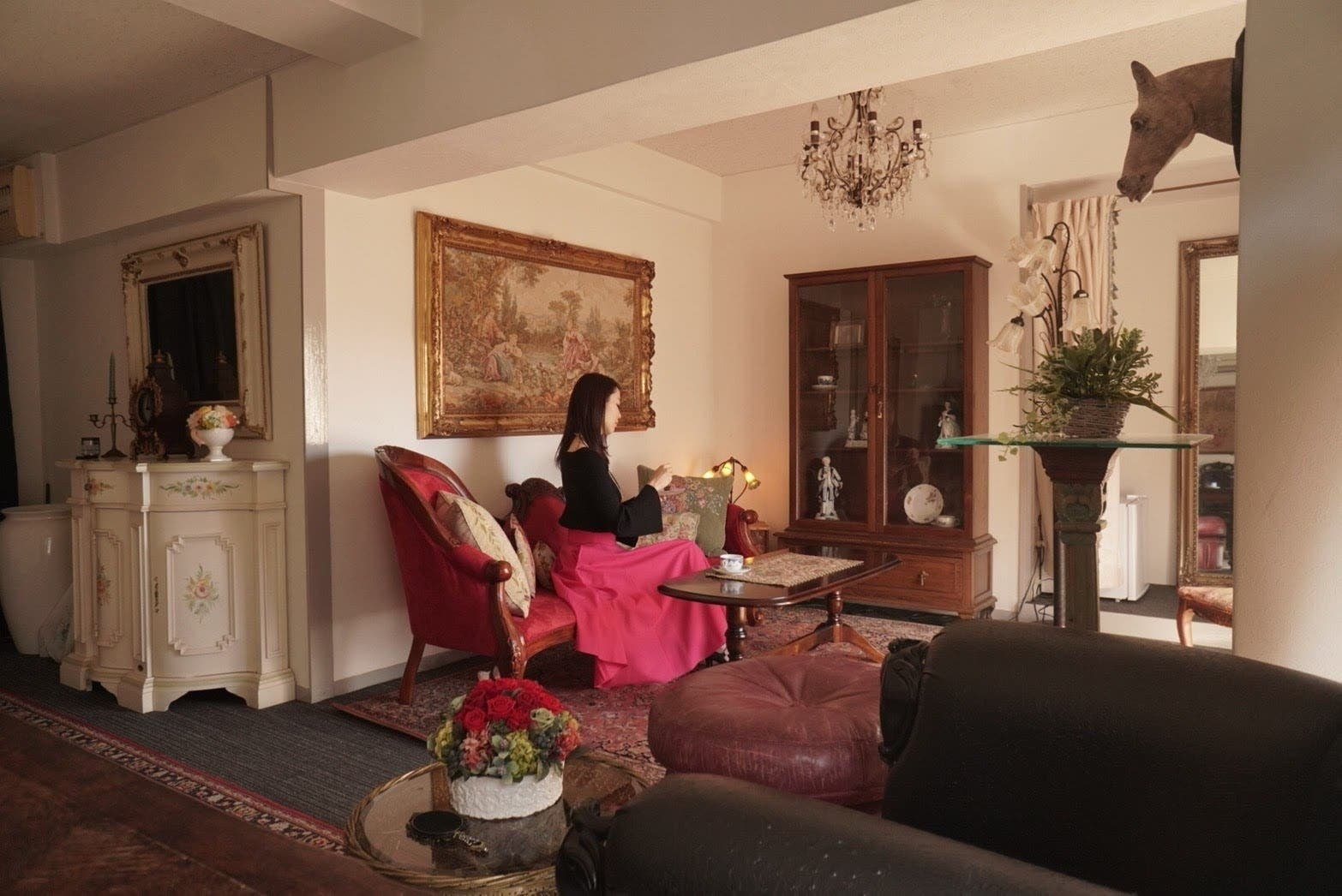 新宿区　四谷　各種撮影、コスプレ撮影、　本物アンティーク家具使用　お1人様から10名様までの写真6