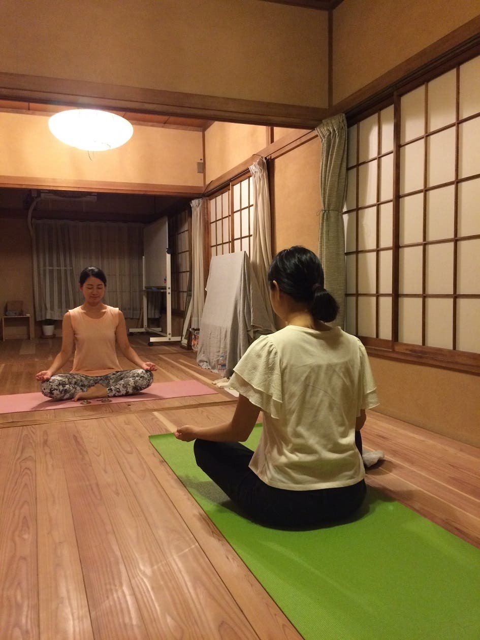 15畳・西荻窪　レンタルスペース　三つ枝商店2F　ゆっくりどう　／　西荻窪　レンタルスペース　無垢フローリング（杉）の写真7