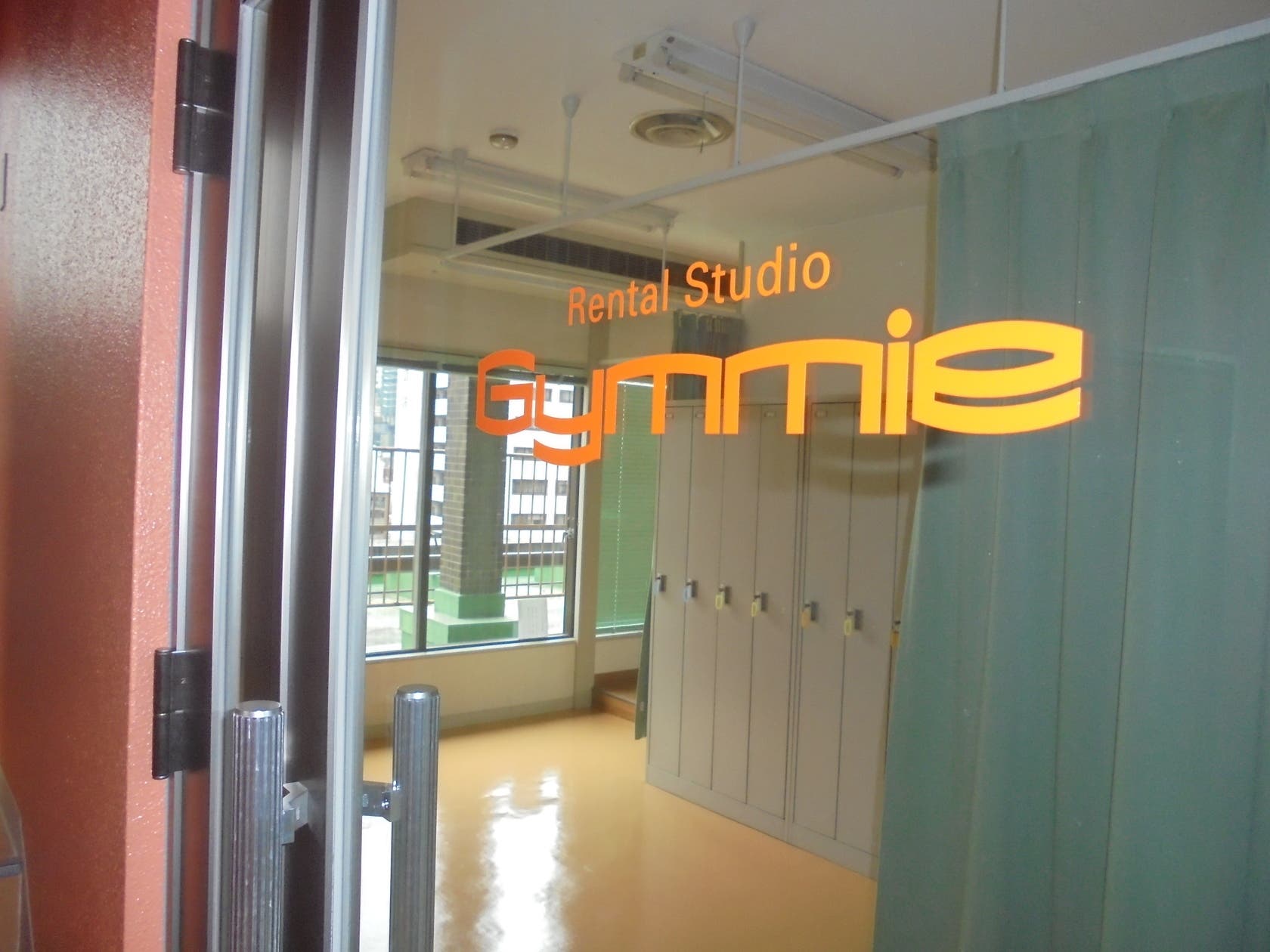 【大阪・中津】レンタルスタジオGymmie《Ｃスタジオ》★膝にやさしいエアロシステム採用の長方形のスタジオの写真6