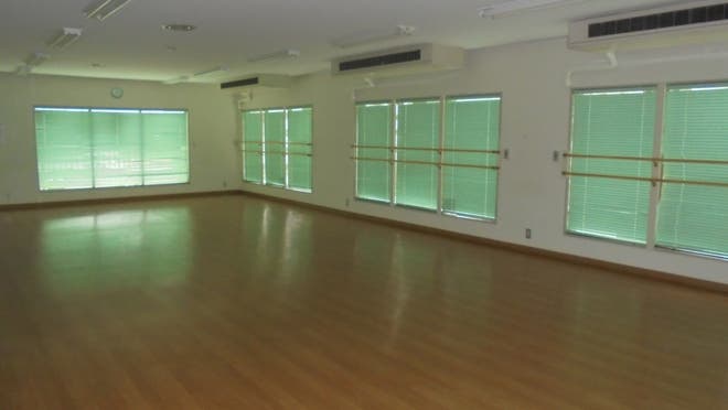 【大阪・中津】レンタルスタジオGymmie《Cスタジオ》★膝にやさしいエアロシステム採用の長方形のスタジオの写真4