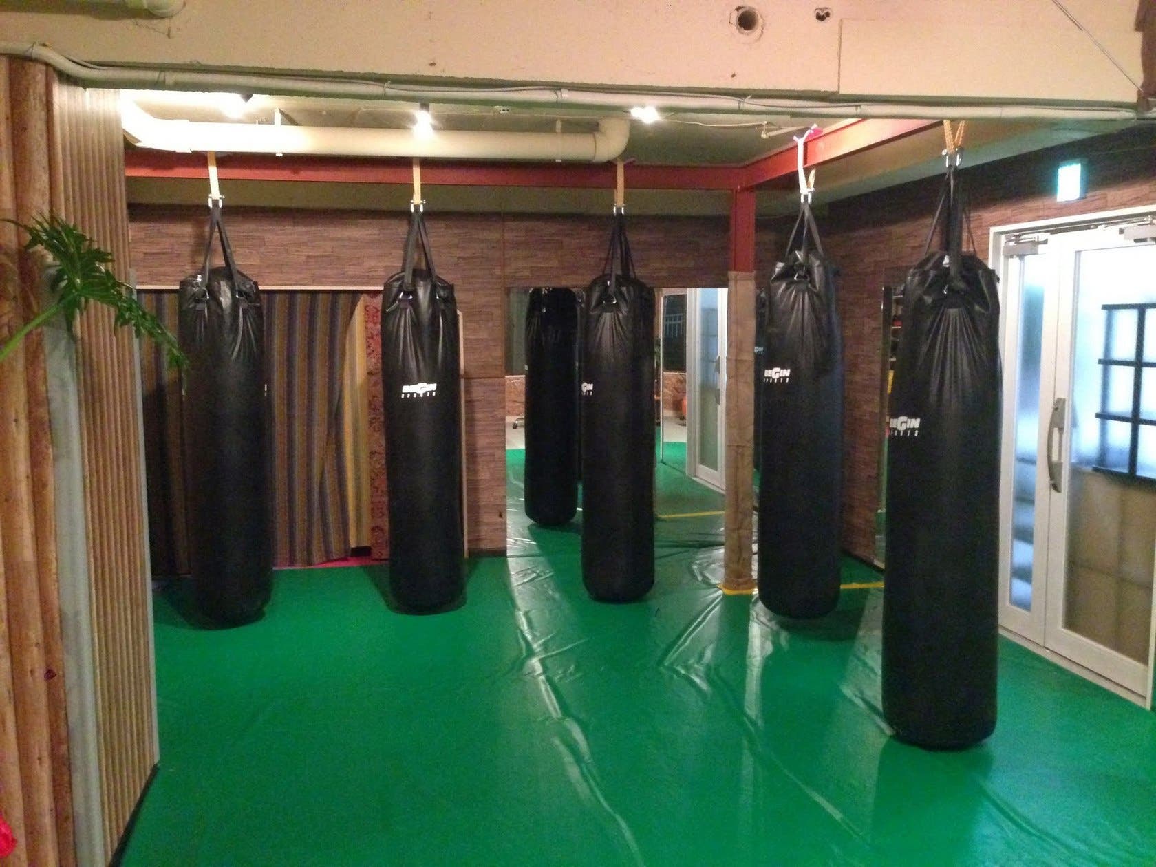 西鉄大橋駅前キックボクシングジム！トレーニング、セミナー、研修、女子会などなど、自由にご利用ください！！の写真4