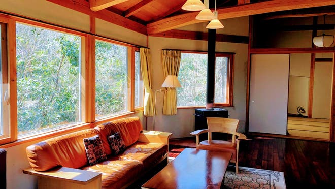 近江舞子、大阪、京都からアクセス抜群!琵琶湖まで徒歩5分、比良山が一望できる森のコテージまるまる貸切の写真1