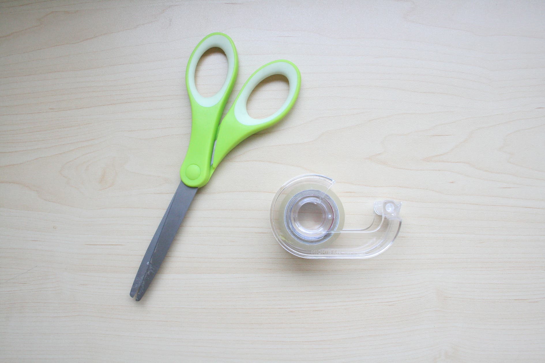 🎯心斎橋駅徒歩1分🎯ネットが速くなりました📣維持管理費無料🌈8人収容🌈24時間営業🌈◆お気軽会議室心斎橋sol◆の写真9