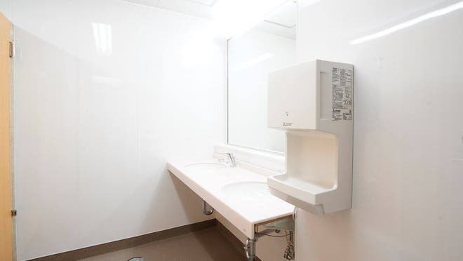 【 アクセス最高 】新橋・汐留駅から徒歩2分♪ 4名会議室 Free Wi-Fiあります!の写真4