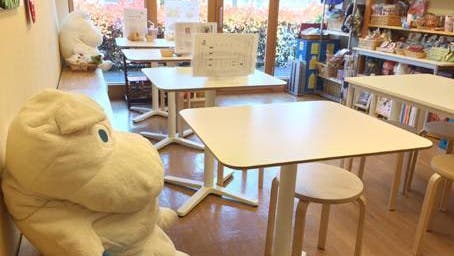 北欧雑貨店とカフェに併設のスペース【ワークショップなどに・ミシン貸出あり】の写真3