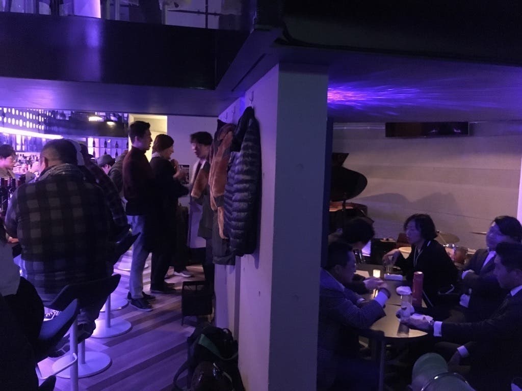 赤坂駅徒歩５分。グランドピアノ、DJ、TVなどの設備充実！オシャレなインテリアのミュージックバー。の写真14