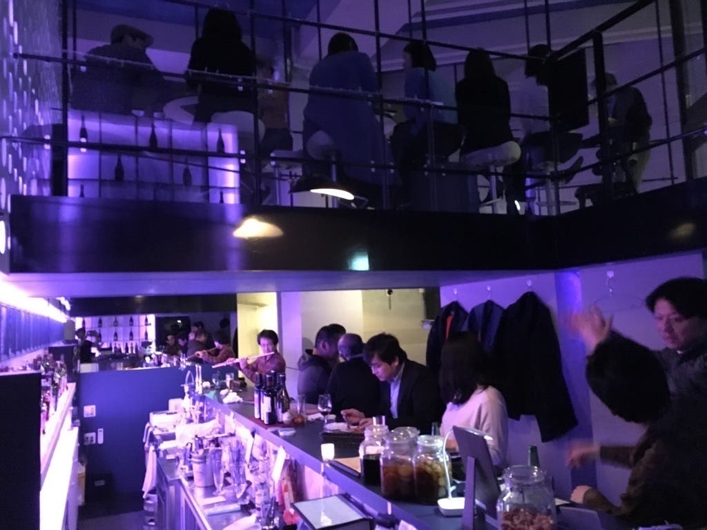 赤坂駅徒歩５分。グランドピアノ、DJ、TVなどの設備充実！オシャレなインテリアのミュージックバー。の写真16