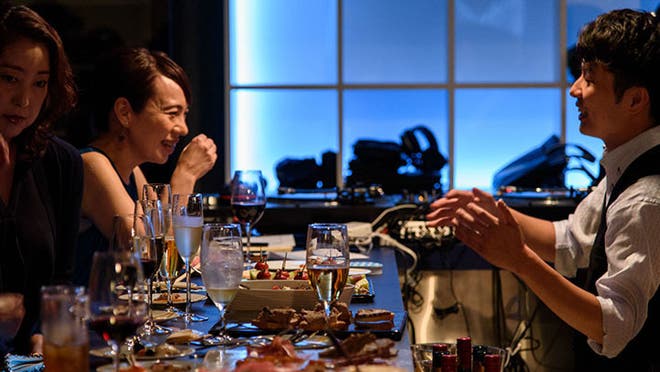 赤坂駅徒歩5分。グランドピアノ、DJ、TVなどの設備充実!オシャレなインテリアのミュージックバー。の写真5