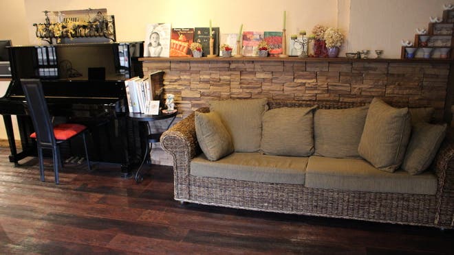 【名古屋市 港区】カフェの雰囲気が素敵な本格キッチン付スタジオ クラルテの写真2