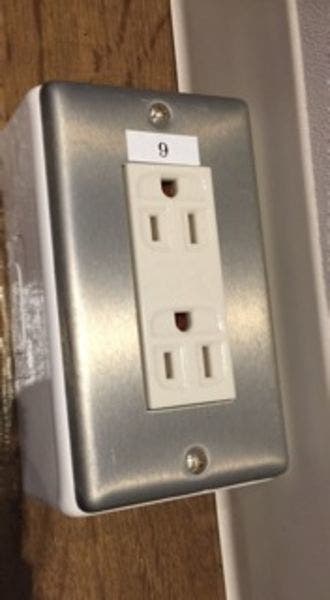 入口に受付が常駐しているので安心してご利用いただけるネイルスペースです。の写真4