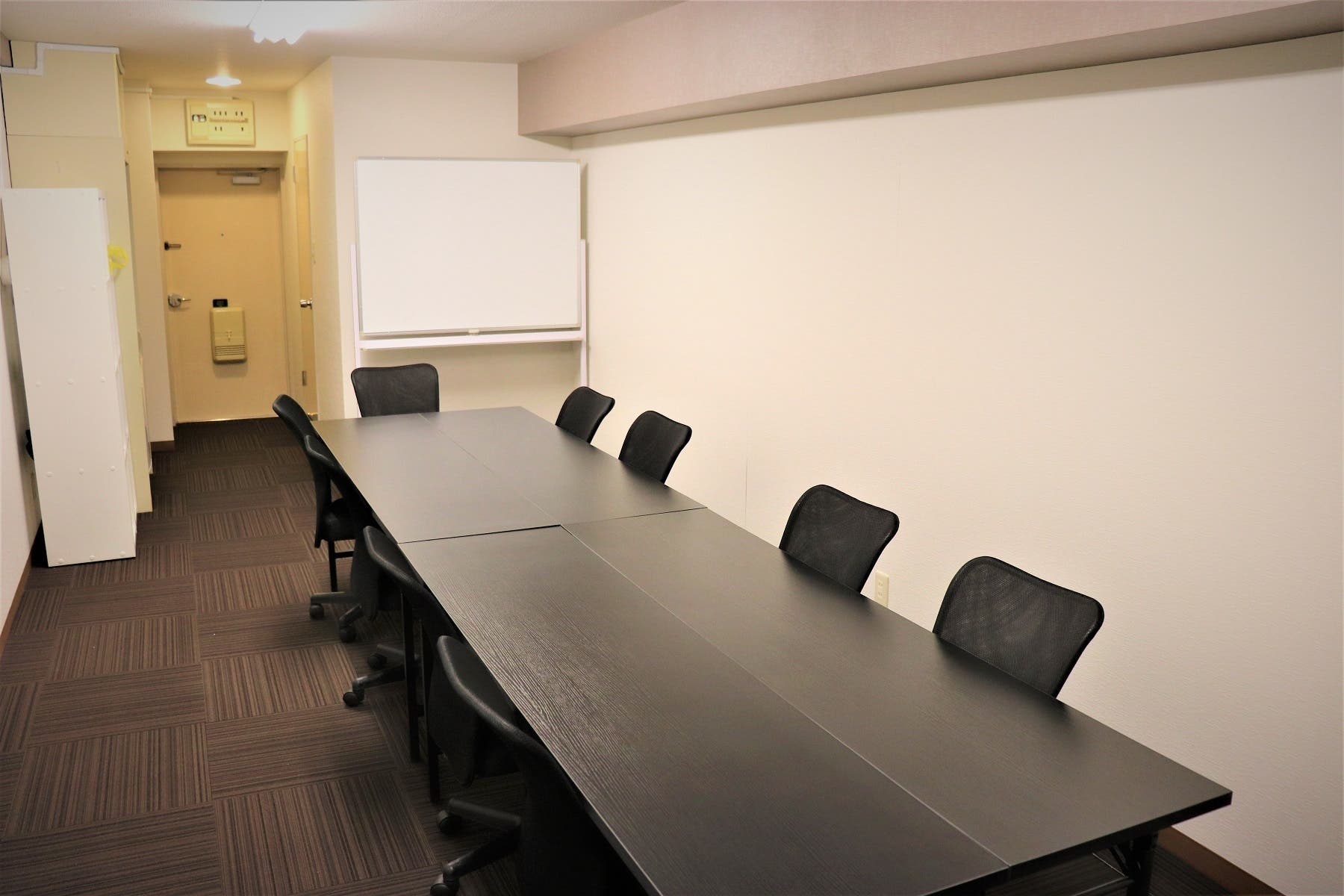 【渋谷】徒歩5分、Wi-fi、土足OKな宮益坂の個室会議室★ミーティングやセミナーにぴったりの写真3