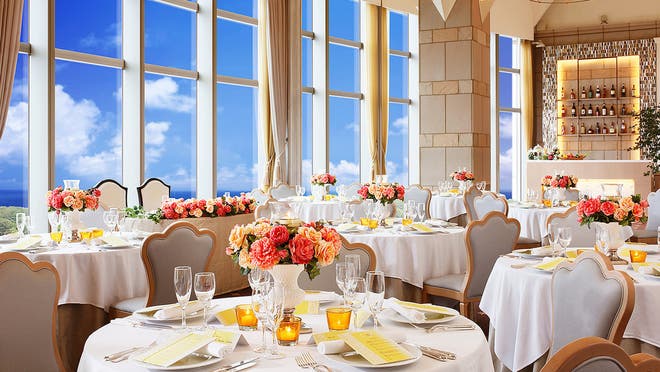 【千葉】フランドール 窓一面のベイビューが楽しめるパーティールームの写真1