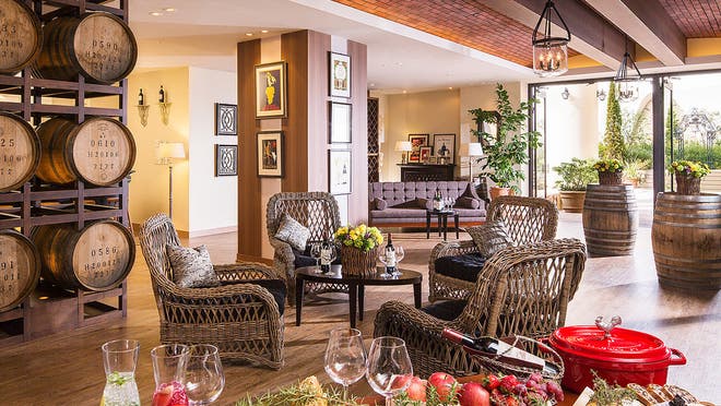 【千葉】ヴァンベール プライベートガーデン付、邸宅風ダイニングの写真3