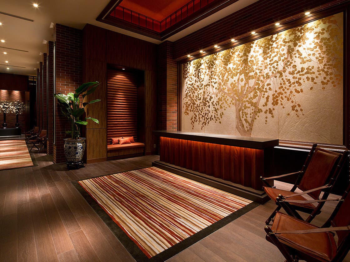 【みなとみらい】マグノリアルーム シャンデリアが照らすクラシカルパーティールームの写真5