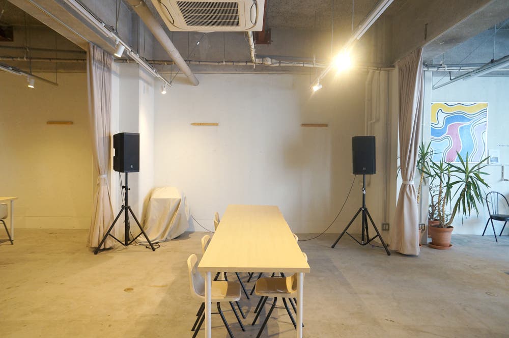 【上野浅草エリア、入谷駅1分】風通し抜群！天井高の白いオシャレ空間！イベント、会議、撮影、舞台、ポップアップショップに　の写真7