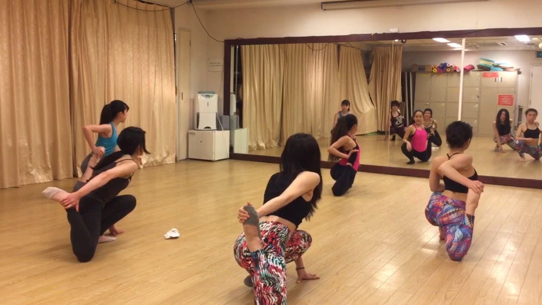 【吉祥寺駅徒歩5分】<B1>スポットライト完備の多目的スペース。40名までのダンスやヨガ、瞑想、ワークショップ、パーティ等にの写真4