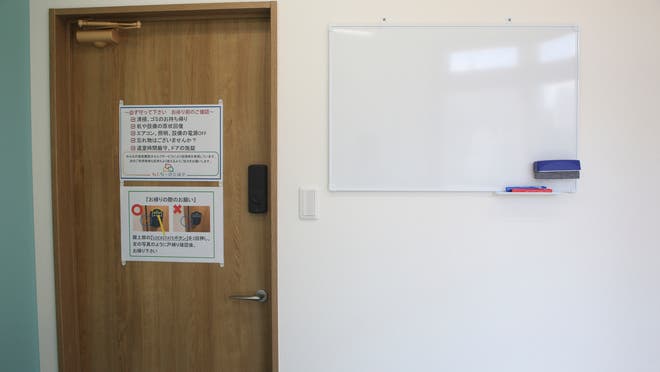 【天神駅徒歩2分】定員6名+予備椅子2名!プロジェクター含む備品・高速Wi-Fi無料!801会議室の写真10