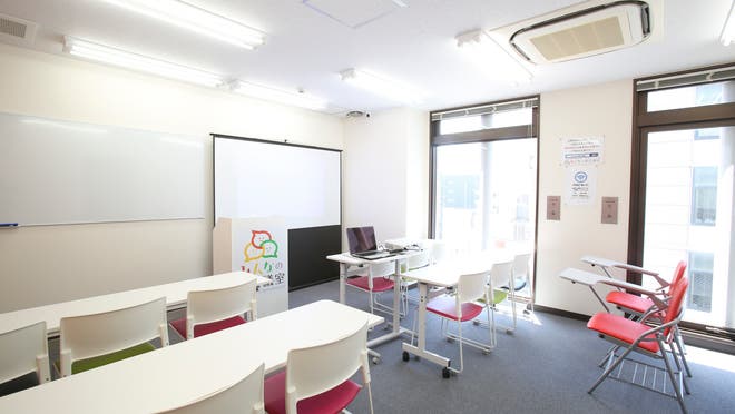 【天神駅徒歩2分】定員18名+予備椅子2名!プロジェクター含む備品・高速Wi-Fi無料!803会議室の写真6