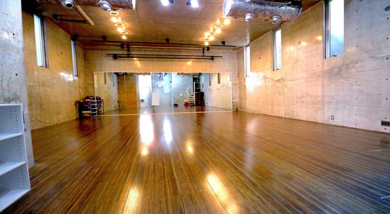 自由が丘徒歩5分！天高4mのスタイリッシュなスタジオスペース！RAISE UP STUDIO JIYUGAOKA