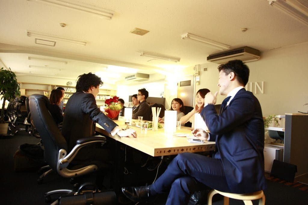 【駅前】1名OK!最大50名/カフェのようなくつろぎコワーキングスペース会議室(セミナー・研修・勉強会)大阪市北区/梅田/南森町の写真11