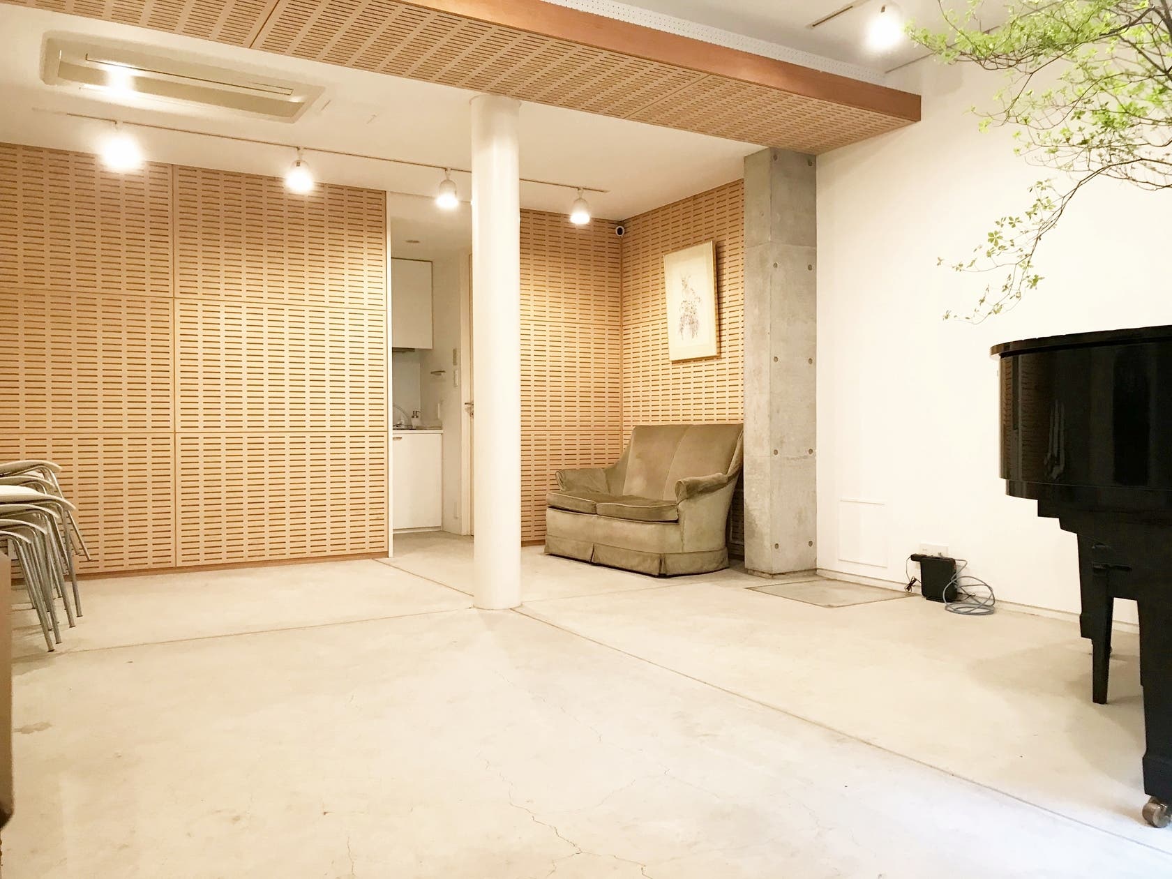 ［代官山6分/駐車1台可］自然光の入る地下1階・グランドピアノのある隠れ家的スペース。撮影・会議・楽器練習・パーティー等の写真10