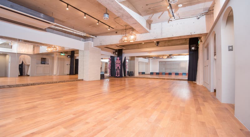 駅近！こだわりの音響&桜の床でヨガやダンス！講習会、会議！さらに週末はイベント利用も！！！