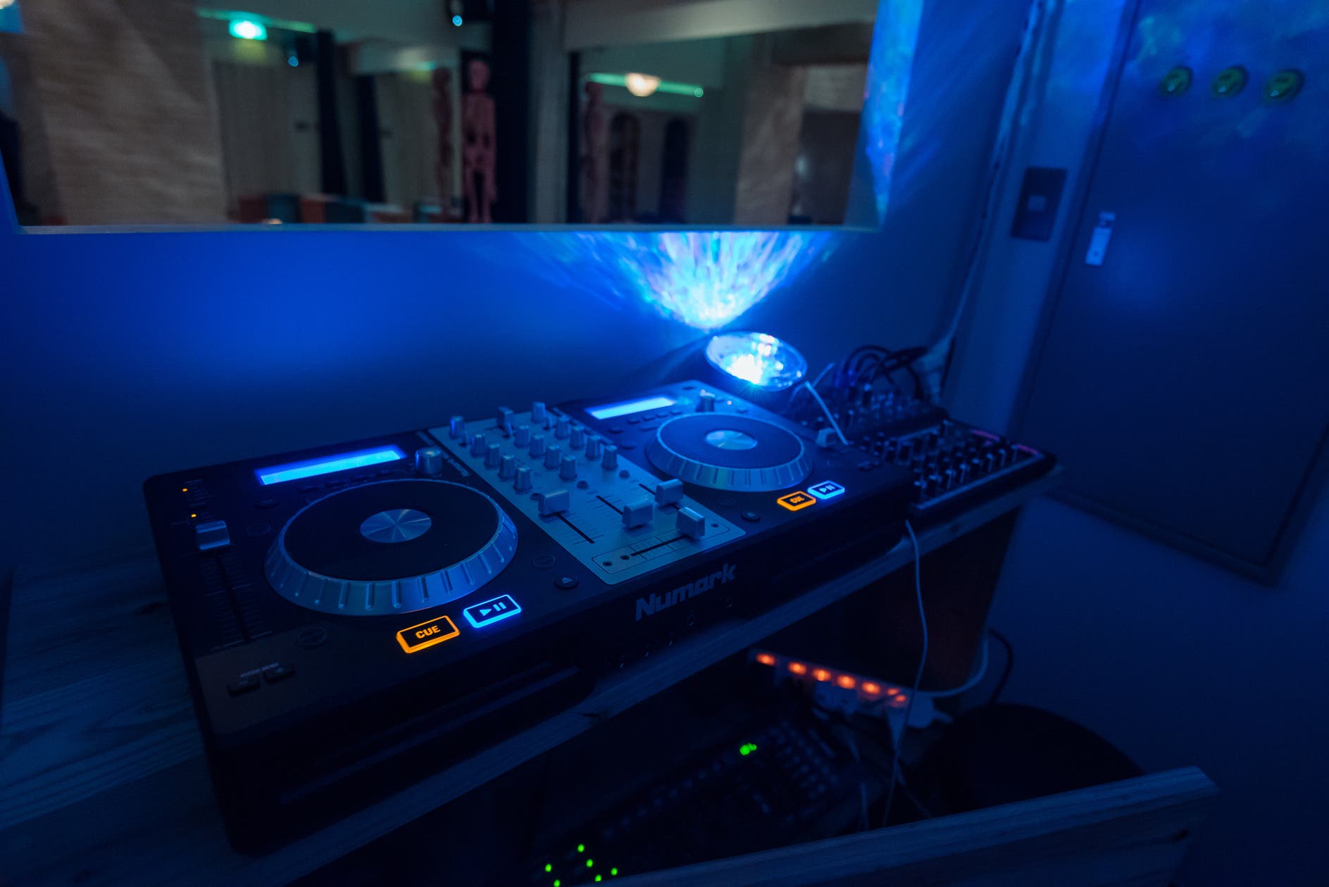 駅近！こだわりの音響&桜の床でヨガやダンス！講習会、会議！さらに週末はイベント利用も！！！の写真12