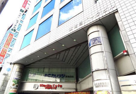 【全教室】全104席に、PC・インターネットを標準完備。CBTの試験会場としてオススメです。の写真1