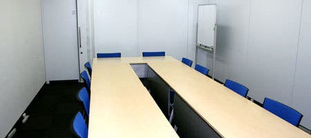 【Cルーム】会議室としてのご利用におすすめ。価格もとてもリーズナブルです。の写真6