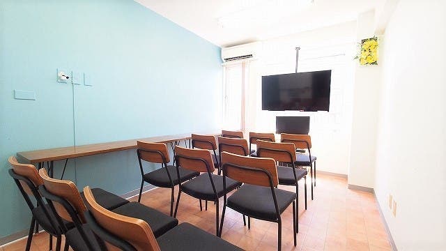 【テラス】横浜駅徒歩2分 神奈川最安 貸し会議室 A／換気可・除菌ズッグ有　Web会議・PC作業等にの写真7