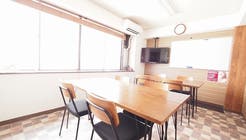 【ワイナリー】横浜駅歩5分 格安会議室 WiFi・モニタ・ホワイトボード無料 Web会議・テレワークの写真3