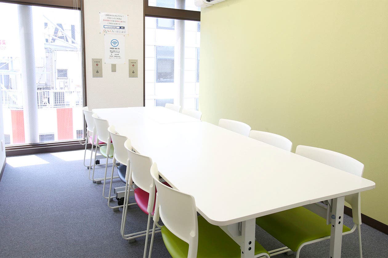 【天神駅徒歩2分】定員10名+予備椅子2名！プロジェクター含む備品・高速Wi-Fi無料！802会議室の写真9