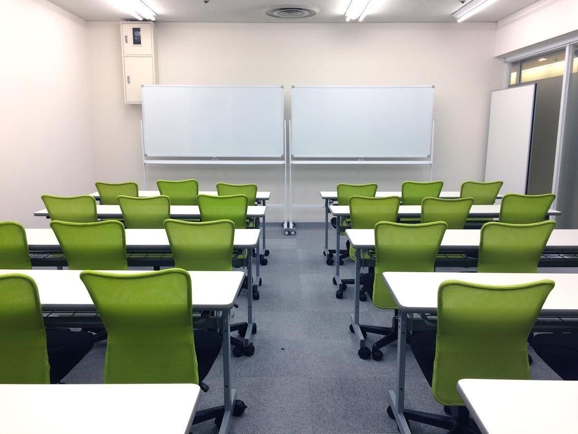 【大阪駅前徒歩４分】６３E　研修・セミナー、説明会にぴったりのお部屋です！　の写真1