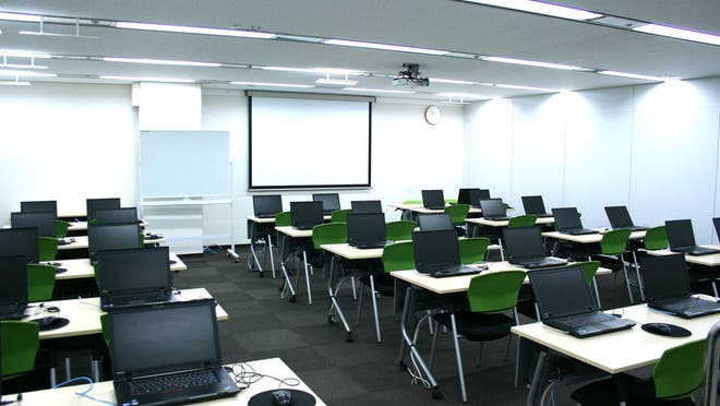 【Bルーム】最大30名までご利用可能。広いお部屋でゆったりとご利用頂けます。の写真2