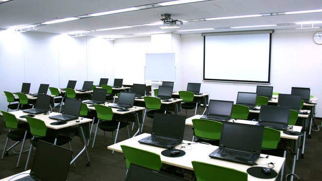 【Bルーム】最大30名までご利用可能。広いお部屋でゆったりとご利用頂けます。の写真1