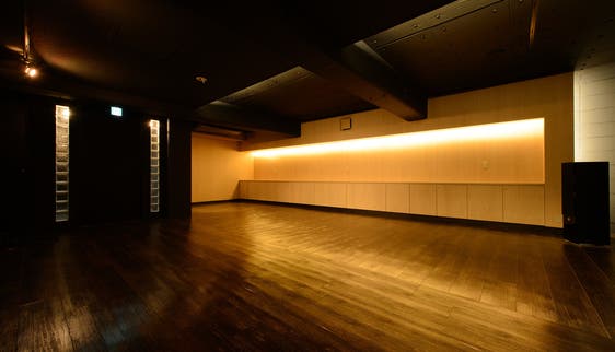 【防音室】120インチスクリーン・5.1chサラウンド・プロジェクター無料貸し出しですので各種イベントに最適です!の写真1