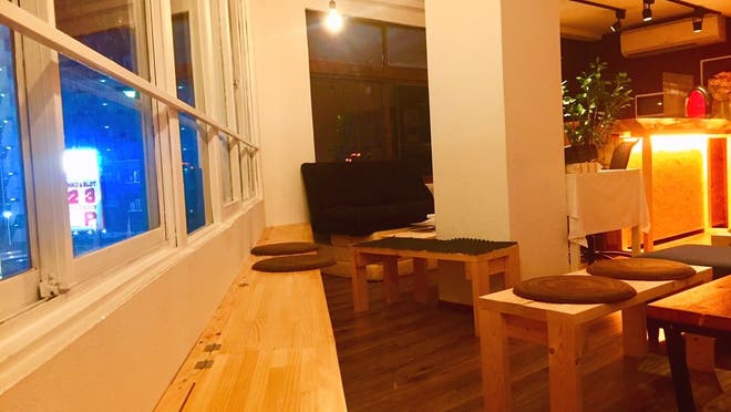 カフェバー 貸切可~25名【博多駅10分キャナル3分】イベント/パーティー/会議/写真/Projector/1Fコンビ二の写真10